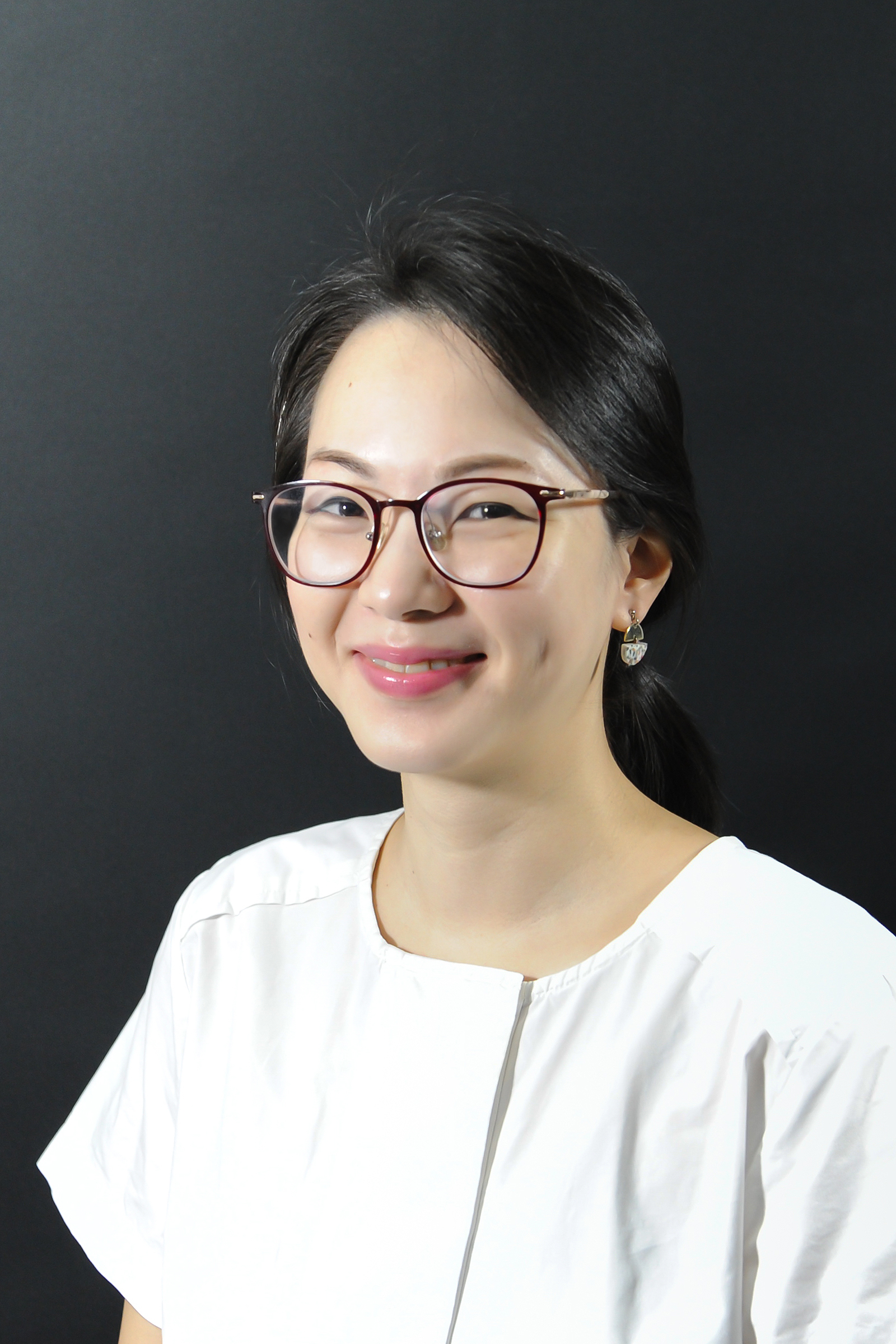 The Artistic Beauty of Glass in the Eyes of Sara Ang – Design Business ...